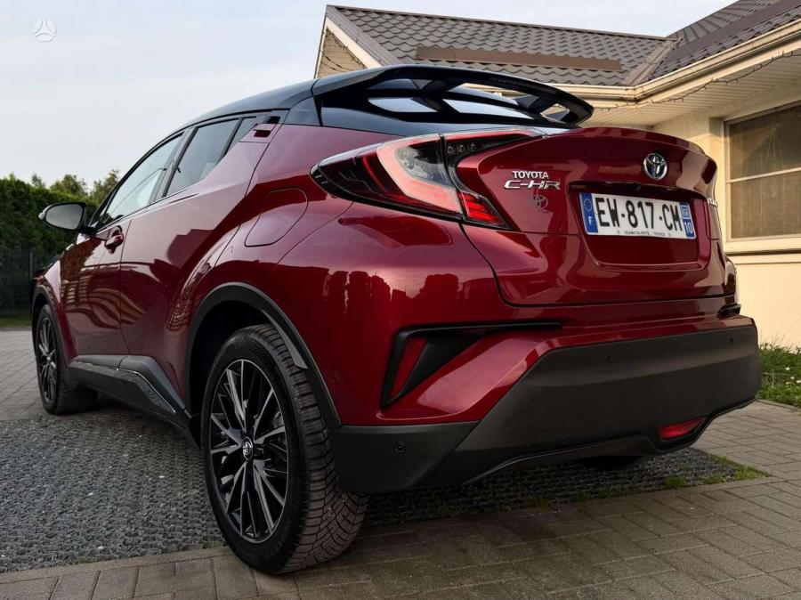 Красный Тойота C-HR 2019 в Каунас, объемом двигателя 1.80 л и пробегом 186 тыс. км за 16850 €, фото 19 на AUTOMOTO.COM.LV