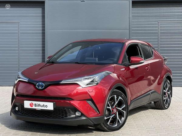 Red Toyota C-HR 2019 in Utena, with an engine capacity of 1.80 L and mileage of 200 thousand km for 15350 €, photo 9 on AUTOMOTO.COM.LV