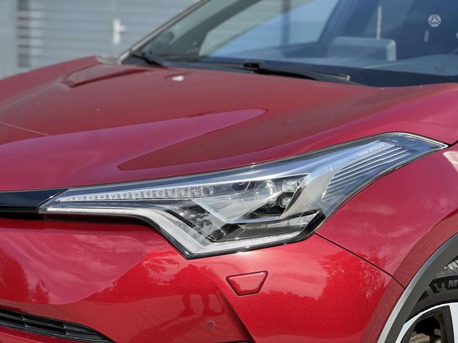 Sarkans Toyota C-HR 2019 Utena, ar dzinēja tilpumu 1.80 L un nobraukumu 200 tūkst. km par 15350 €, foto 15 vietnē AUTOMOTO.COM.LV