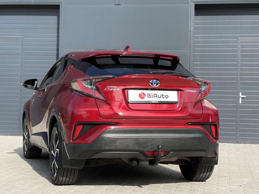 Sarkans Toyota C-HR 2019 Utena, ar dzinēja tilpumu 1.80 L un nobraukumu 200 tūkst. km par 15350 €, foto 24 vietnē AUTOMOTO.COM.LV