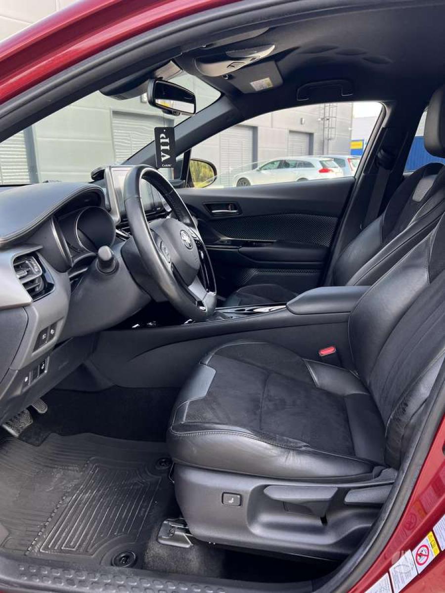 Sarkans Toyota C-HR 2019 Utena, ar dzinēja tilpumu 1.80 L un nobraukumu 200 tūkst. km par 15350 €, foto 33 vietnē AUTOMOTO.COM.LV