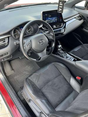 Sarkans Toyota C-HR 2019 Utena, ar dzinēja tilpumu 1.80 L un nobraukumu 200 tūkst. km par 15350 €, foto 36 vietnē AUTOMOTO.COM.LV