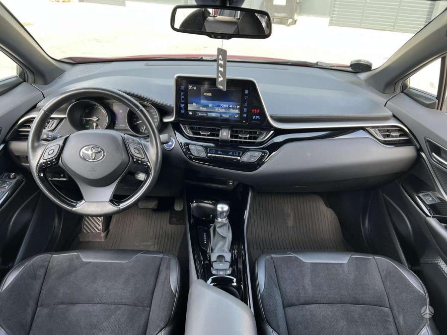 Sarkans Toyota C-HR 2019 Utena, ar dzinēja tilpumu 1.80 L un nobraukumu 200 tūkst. km par 15350 €, foto 39 vietnē AUTOMOTO.COM.LV