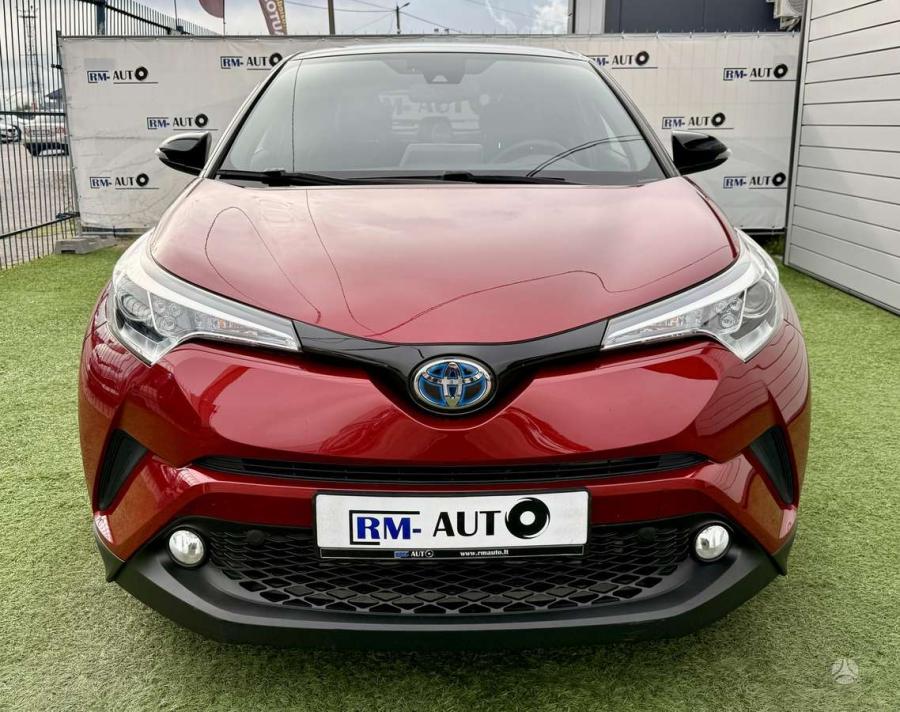 Красный Тойота C-HR 2019 в Паневежис, объемом двигателя 1.80 л и пробегом 180 тыс. км за 15900 €, фото 3 на AUTOMOTO.COM.LV