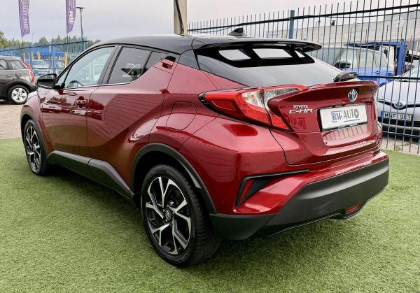 Red Toyota C-HR 2019 in Panevezys, with an engine capacity of 1.80 L and mileage of 180 thousand km for 15900 €, photo 9 on AUTOMOTO.COM.LV