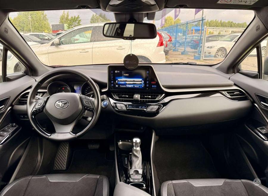 Красный Тойота C-HR 2019 в Паневежис, объемом двигателя 1.80 л и пробегом 180 тыс. км за 15900 €, фото 17 на AUTOMOTO.COM.LV