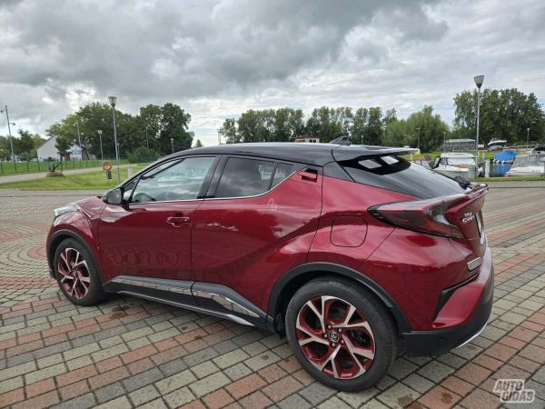 Toyota C-HR 2019 in Silute on AUTOMOTO.COM.LV Red Toyota C-HR 2019 in Silute, with an engine capacity of 1.80 L and mileage of 45 thousand km for 21500 €, photo 4 on AUTOMOTO.COM.LV