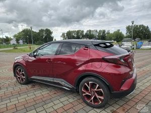Sarkans Toyota C-HR 2019 Šilutė, ar dzinēja tilpumu 1.80 L un nobraukumu 45 tūkst. km par 21500 €, foto 4 vietnē AUTOMOTO.COM.LV