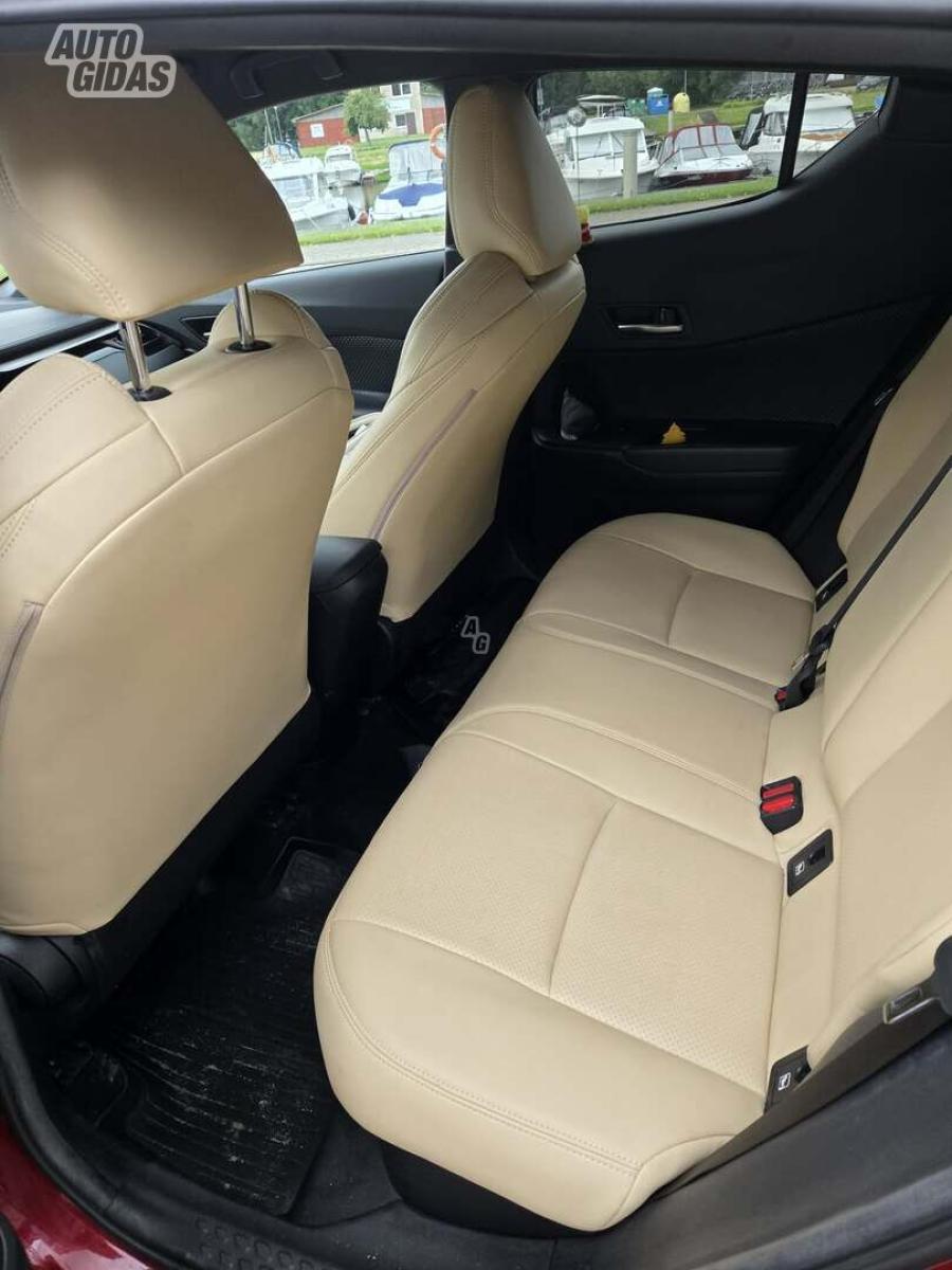 Sarkans Toyota C-HR 2019 Šilutė, ar dzinēja tilpumu 1.80 L un nobraukumu 45 tūkst. km par 21500 €, foto 7 vietnē AUTOMOTO.COM.LV