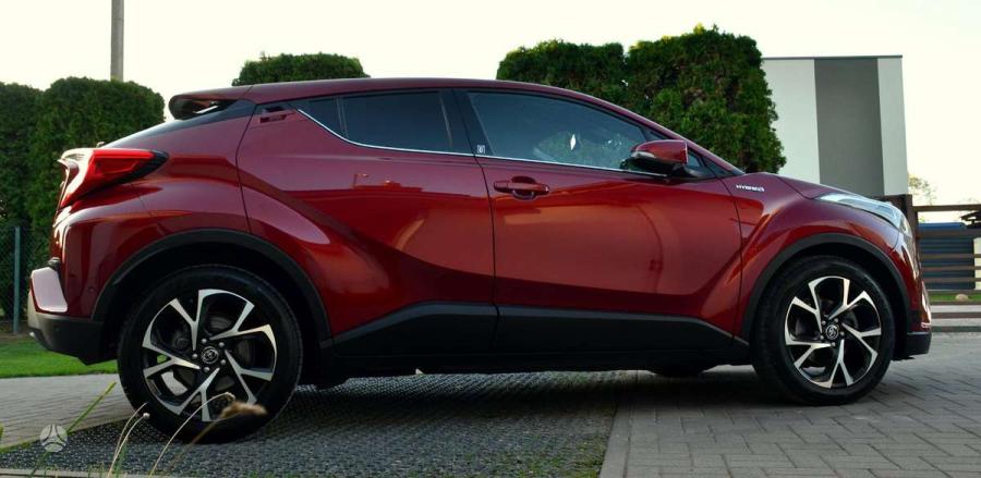 Красный Тойота C-HR 2020 в Каунас, объемом двигателя 1.80 л и пробегом 150 тыс. км за 17500 €, фото 6 на AUTOMOTO.COM.LV