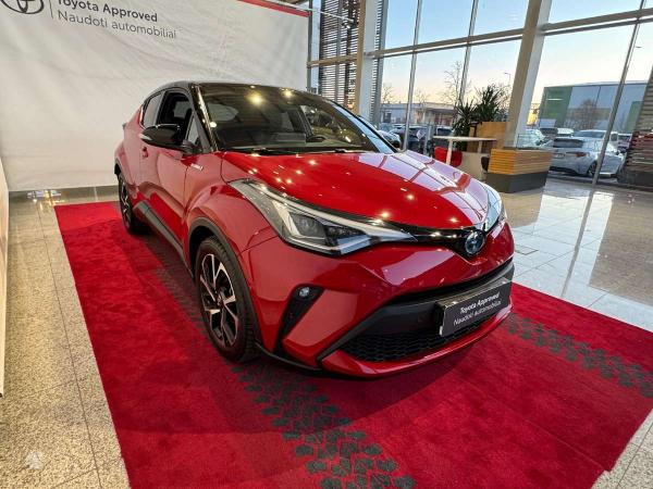 Sarkans Toyota C-HR 2020 Šauļi, ar dzinēja tilpumu 1.99 L un nobraukumu 35 tūkst. km par 21900 €, foto 2 vietnē AUTOMOTO.COM.LV