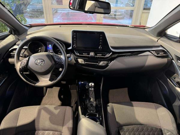 Sarkans Toyota C-HR 2020 Šauļi, ar dzinēja tilpumu 1.99 L un nobraukumu 35 tūkst. km par 21900 €, foto 10 vietnē AUTOMOTO.COM.LV