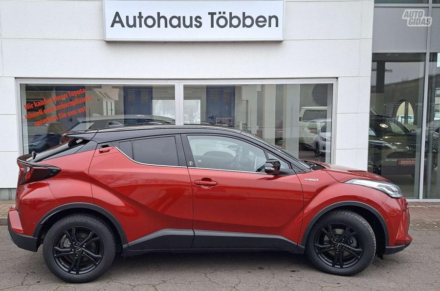 Sarkans Toyota C-HR 2020 Kauņa, ar dzinēja tilpumu 0.00 L un nobraukumu 48 tūkst. km par 23276 €, foto 1 vietnē AUTOMOTO.COM.LV