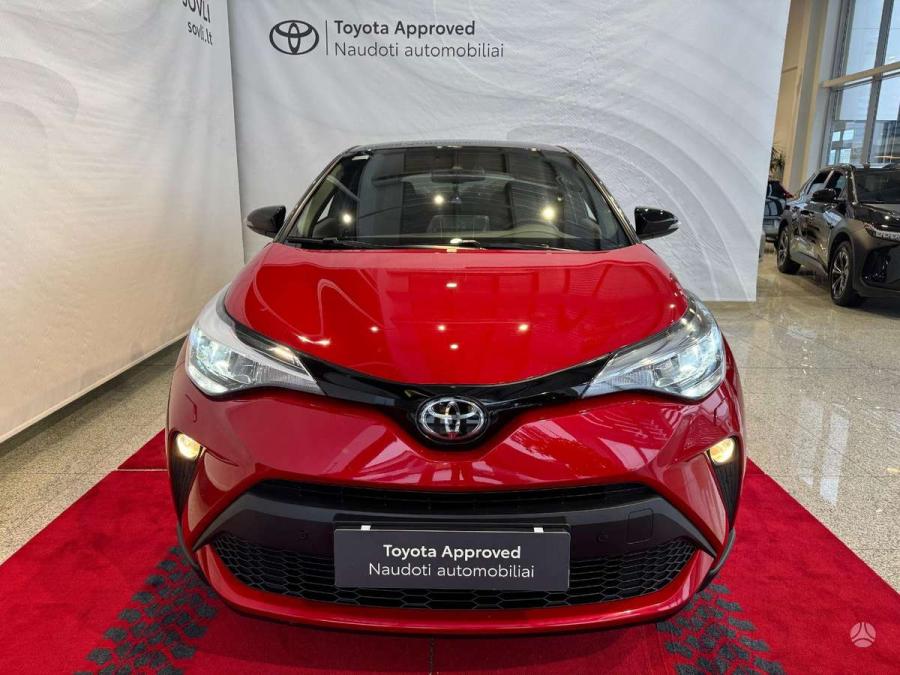 Красный Тойота C-HR 2020 в Шяуляй, объемом двигателя 1.20 л и пробегом 111 тыс. км за 17900 €, фото 3 на AUTOMOTO.COM.LV
