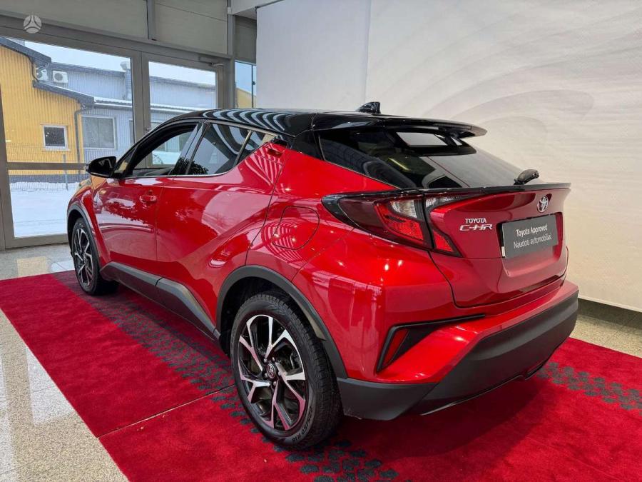 Красный Тойота C-HR 2020 в Шяуляй, объемом двигателя 1.20 л и пробегом 111 тыс. км за 17900 €, фото 6 на AUTOMOTO.COM.LV
