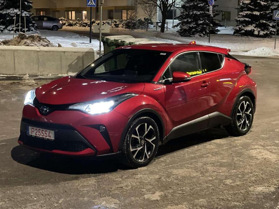Sarkans Toyota C-HR 2020 Viļņa, ar dzinēja tilpumu 1.99 L un nobraukumu 113 tūkst. km par 20 €, foto 1 vietnē AUTOMOTO.COM.LV