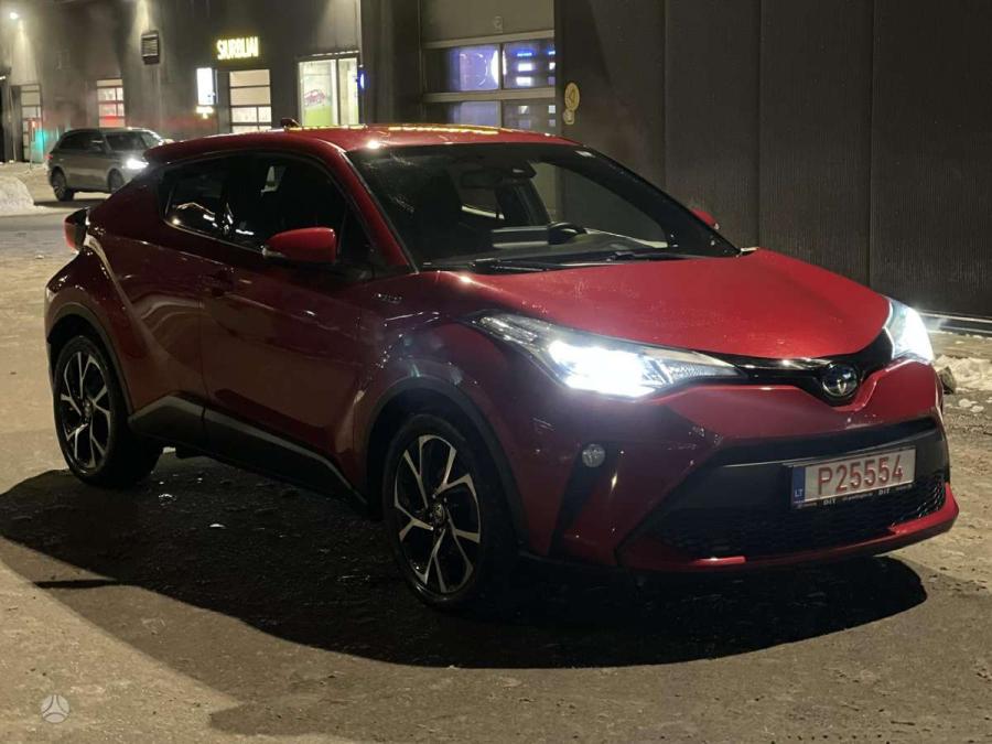 Sarkans Toyota C-HR 2020 Viļņa, ar dzinēja tilpumu 1.99 L un nobraukumu 113 tūkst. km par 20 €, foto 3 vietnē AUTOMOTO.COM.LV