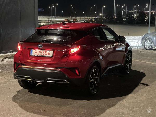 Sarkans Toyota C-HR 2020 Viļņa, ar dzinēja tilpumu 1.99 L un nobraukumu 113 tūkst. km par 20 €, foto 6 vietnē AUTOMOTO.COM.LV