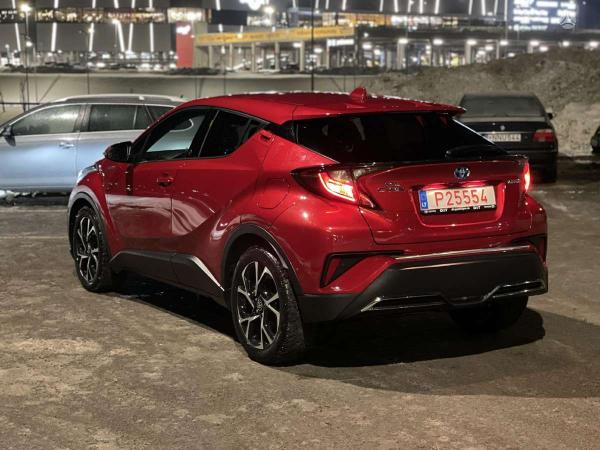 Sarkans Toyota C-HR 2020 Viļņa, ar dzinēja tilpumu 1.99 L un nobraukumu 113 tūkst. km par 20 €, foto 8 vietnē AUTOMOTO.COM.LV