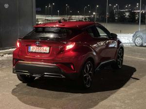 Red Toyota C-HR 2020 in Vilnius, with an engine capacity of 1.99 L and mileage of 113 thousand km for 20000 €, photo 6 on AUTOMOTO.COM.LV