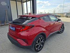 Красный Тойота C-HR 2020 в Вильнюс, объемом двигателя 1.80 л и пробегом 179 тыс. км за 17950 €, фото 3 на AUTOMOTO.COM.LV