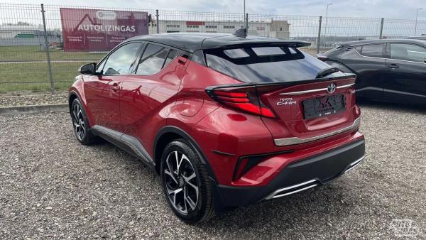Sarkans Toyota C-HR 2020 Marijampole, ar dzinēja tilpumu 2.00 L un nobraukumu 187 tūkst. km par 17700 €, foto 4 vietnē AUTOMOTO.COM.LV