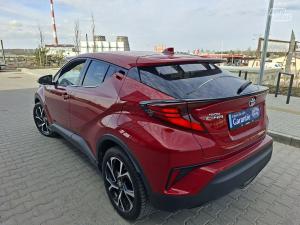 Red Toyota C-HR 2020 in Vilnius, with an engine capacity of 1.80 L and mileage of 179 thousand km for 17600 €, photo 5 on AUTOMOTO.COM.LV