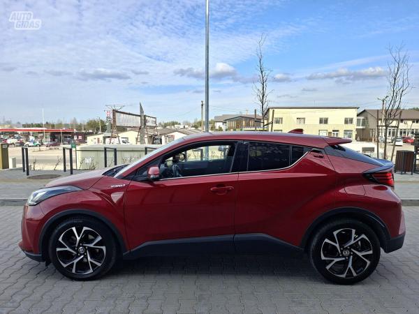 Sarkans Toyota C-HR 2020 Viļņa, ar dzinēja tilpumu 1.80 L un nobraukumu 179 tūkst. km par 17600 €, foto 5 vietnē AUTOMOTO.COM.LV