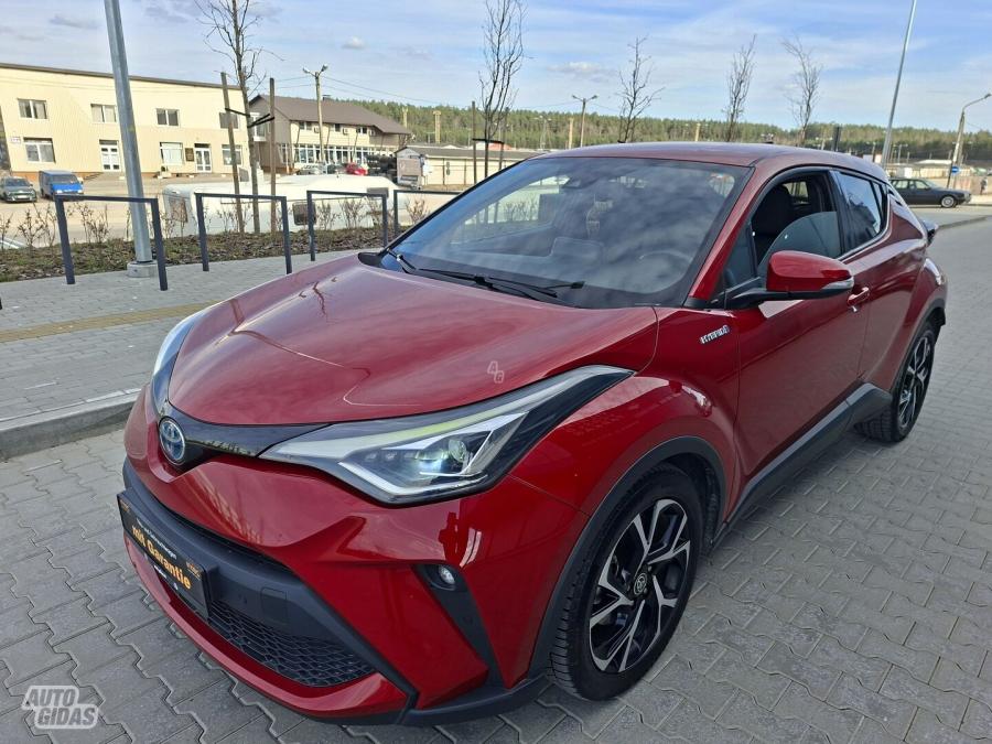 Red Toyota C-HR 2020 in Vilnius, with an engine capacity of 1.80 L and mileage of 179 thousand km for 17600 €, photo 7 on AUTOMOTO.COM.LV