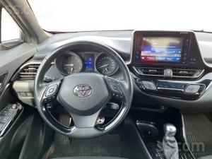 Red Toyota C-HR 2020 in Riga, with an engine capacity of 1.20 L and mileage of 178 thousand km for 15990 €, photo 10 on AUTOMOTO.COM.LV