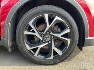 Red Toyota C-HR 2020 in Riga, with an engine capacity of 1.20 L and mileage of 178 thousand km for 15990 €, photo 21 on AUTOMOTO.COM.LV