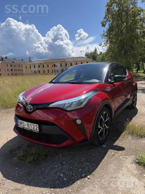 Красный Тойота C-HR 2020 в Даугавпилс, объемом двигателя 1.80 л и пробегом 100 тыс. км за 18500 €, фото 4 на AUTOMOTO.COM.LV
