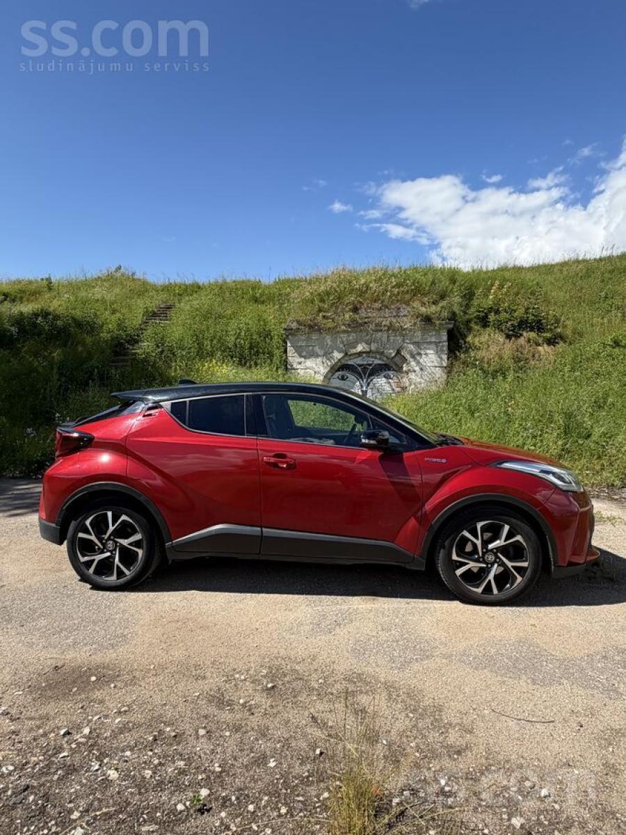 Красный Тойота C-HR 2020 в Даугавпилс, объемом двигателя 1.80 л и пробегом 100 тыс. км за 18500 €, фото 5 на AUTOMOTO.COM.LV
