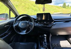 Красный Тойота C-HR 2020 в Даугавпилс, объемом двигателя 1.80 л и пробегом 100 тыс. км за 18500 €, фото 6 на AUTOMOTO.COM.LV