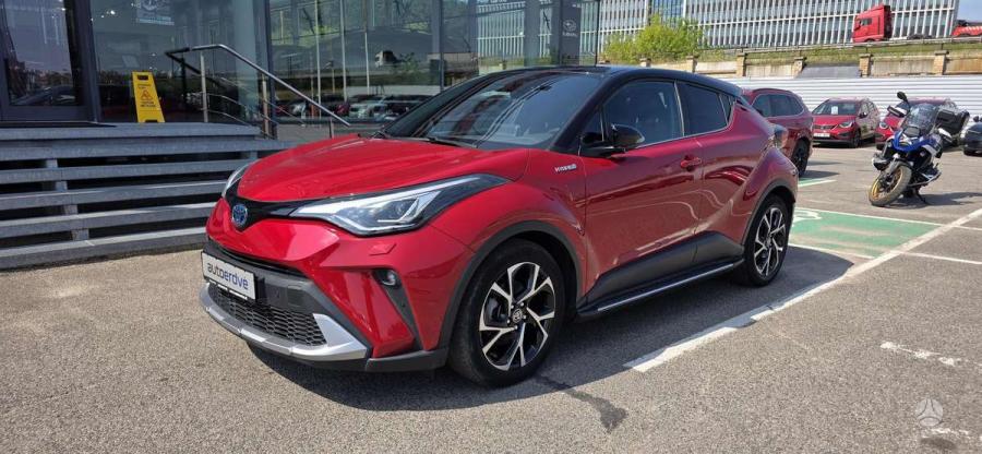 Sarkans Toyota C-HR 2020 Viļņa, ar dzinēja tilpumu 1.99 L un nobraukumu 74 tūkst. km par 24750 €, foto 3 vietnē AUTOMOTO.COM.LV