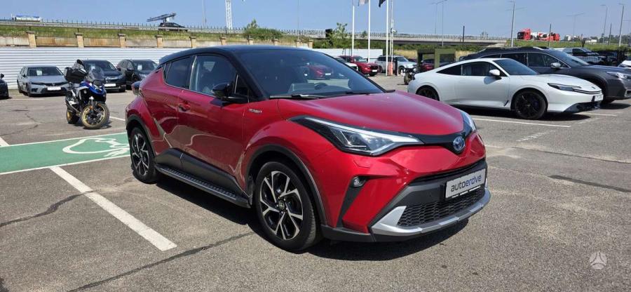 Sarkans Toyota C-HR 2020 Viļņa, ar dzinēja tilpumu 1.99 L un nobraukumu 74 tūkst. km par 24750 €, foto 4 vietnē AUTOMOTO.COM.LV