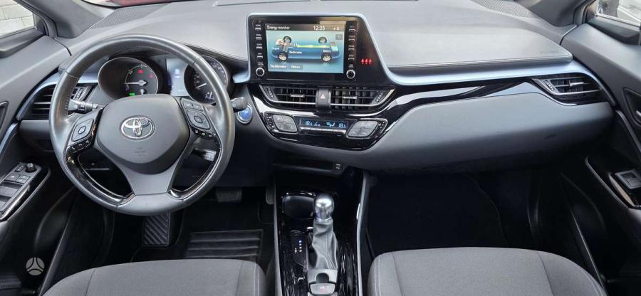 Sarkans Toyota C-HR 2020 Viļņa, ar dzinēja tilpumu 1.99 L un nobraukumu 74 tūkst. km par 24750 €, foto 8 vietnē AUTOMOTO.COM.LV
