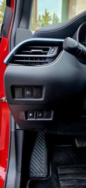 Sarkans Toyota C-HR 2020 Viļņa, ar dzinēja tilpumu 1.99 L un nobraukumu 74 tūkst. km par 24750 €, foto 17 vietnē AUTOMOTO.COM.LV
