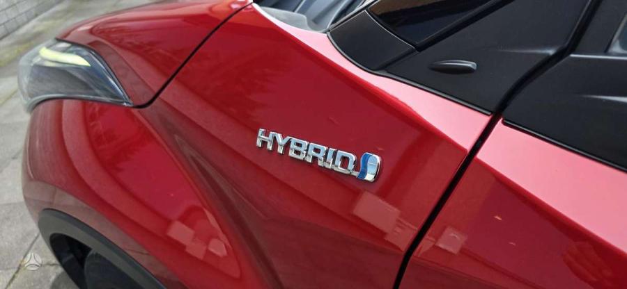 Sarkans Toyota C-HR 2020 Viļņa, ar dzinēja tilpumu 1.99 L un nobraukumu 74 tūkst. km par 24750 €, foto 27 vietnē AUTOMOTO.COM.LV