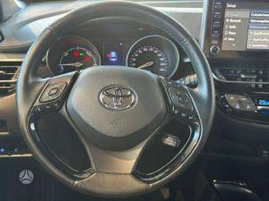 Red Toyota C-HR 2020 in Siauliai, with an engine capacity of 1.80 L and mileage of 87 thousand km for 21900 €, photo 12 on AUTOMOTO.COM.LV