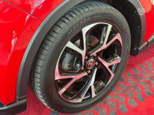 Red Toyota C-HR 2020 in Siauliai, with an engine capacity of 1.80 L and mileage of 87 thousand km for 21900 €, photo 25 on AUTOMOTO.COM.LV