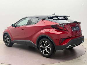 Red Toyota C-HR 2020 in Panevezys, with an engine capacity of 1.99 L and mileage of 150 thousand km for 21590 €, photo 7 on AUTOMOTO.COM.LV