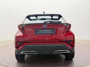 Red Toyota C-HR 2020 in Panevezys, with an engine capacity of 1.99 L and mileage of 150 thousand km for 21590 €, photo 8 on AUTOMOTO.COM.LV