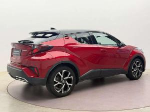 Red Toyota C-HR 2020 in Panevezys, with an engine capacity of 1.99 L and mileage of 150 thousand km for 21590 €, photo 9 on AUTOMOTO.COM.LV