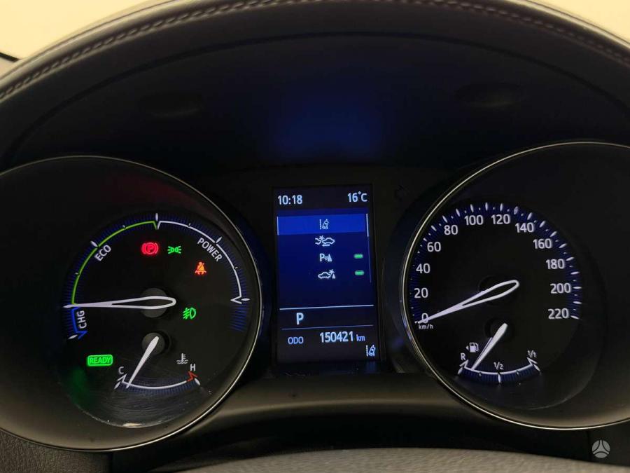 Red Toyota C-HR 2020 in Panevezys, with an engine capacity of 1.99 L and mileage of 150 thousand km for 21590 €, photo 26 on AUTOMOTO.COM.LV