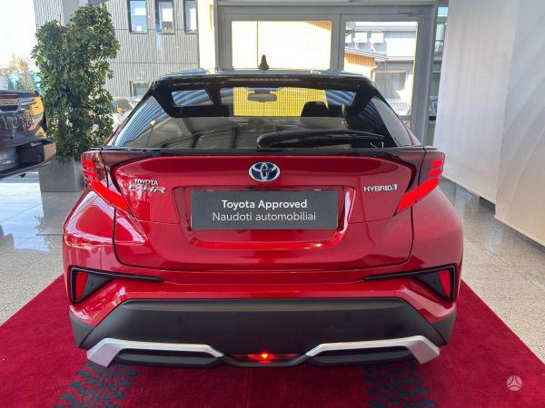 Красный Тойота C-HR 2020 в Шяуляй, объемом двигателя 1.99 л и пробегом 40 тыс. км за 21900 €, фото 7 на AUTOMOTO.COM.LV