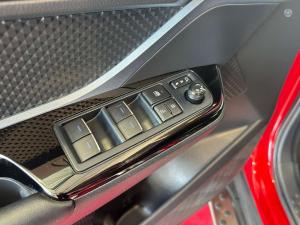 Red Toyota C-HR 2020 in Siauliai, with an engine capacity of 1.99 L and mileage of 40 thousand km for 21900 €, photo 11 on AUTOMOTO.COM.LV