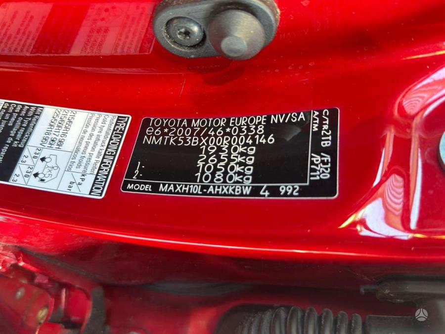 Red Toyota C-HR 2020 in Siauliai, with an engine capacity of 1.99 L and mileage of 40 thousand km for 21900 €, photo 25 on AUTOMOTO.COM.LV