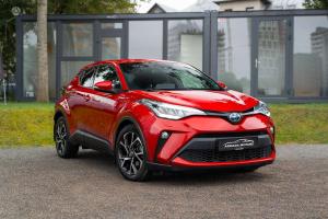 Красный Тойота C-HR 2020 в Вильнюс, объемом двигателя 1.80 л и пробегом 82 тыс. км за 20500 €, фото 1 на AUTOMOTO.COM.LV