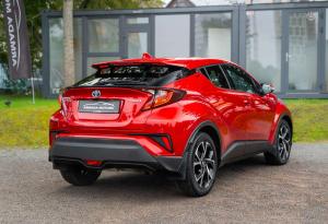 Красный Тойота C-HR 2020 в Вильнюс, объемом двигателя 1.80 л и пробегом 82 тыс. км за 20500 €, фото 19 на AUTOMOTO.COM.LV